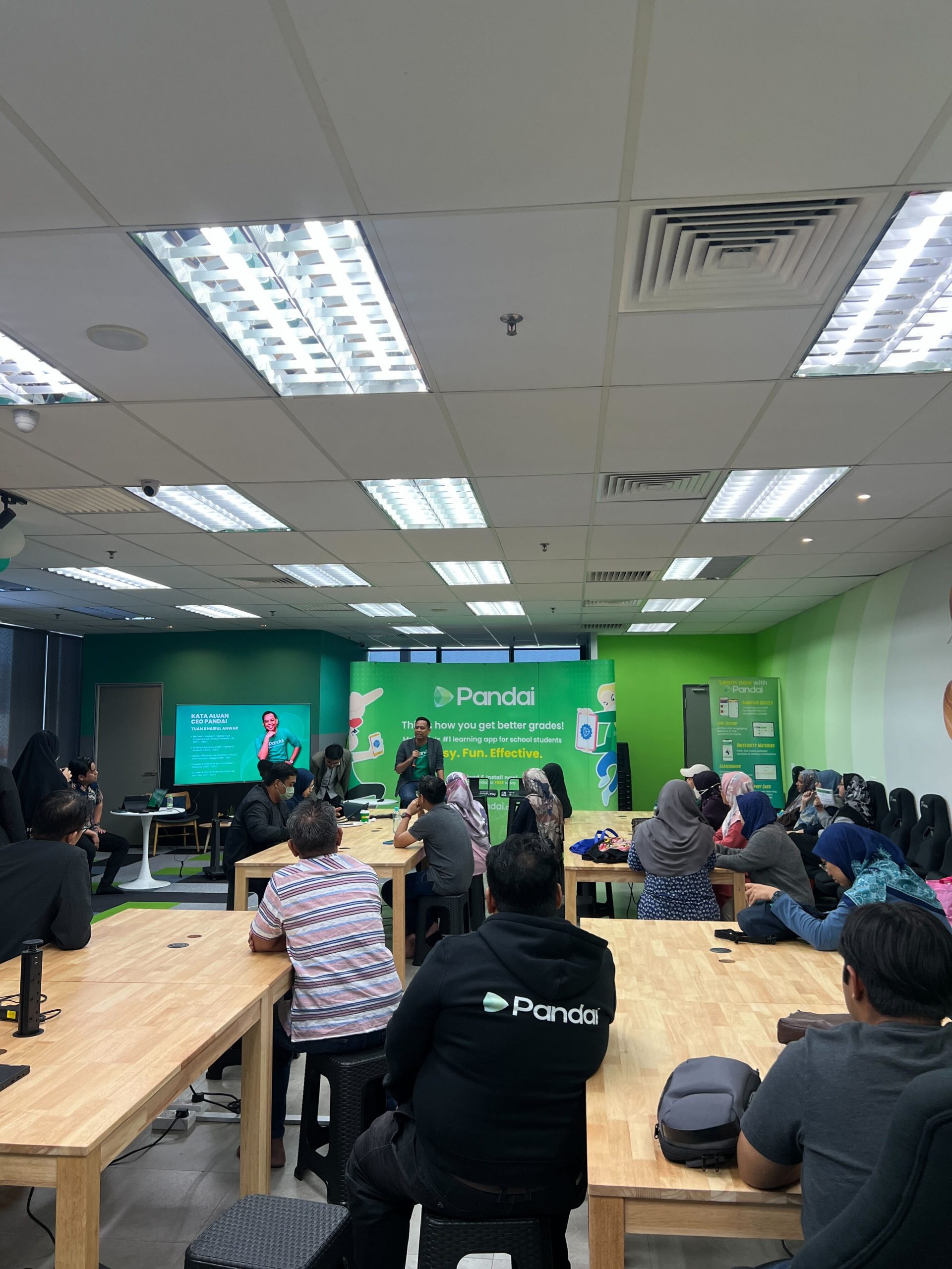 Raih Pendapatan dengan Grand Preview Pandai Consultant